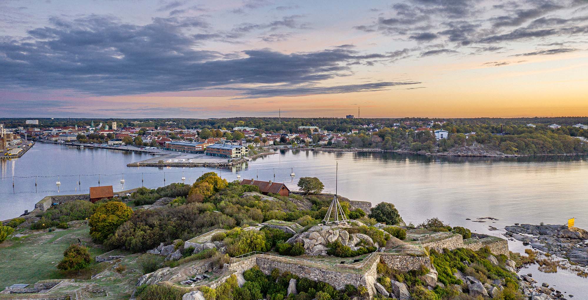 Bank, rådgivning och smarta tjänster för en hållbar ekonomi ...