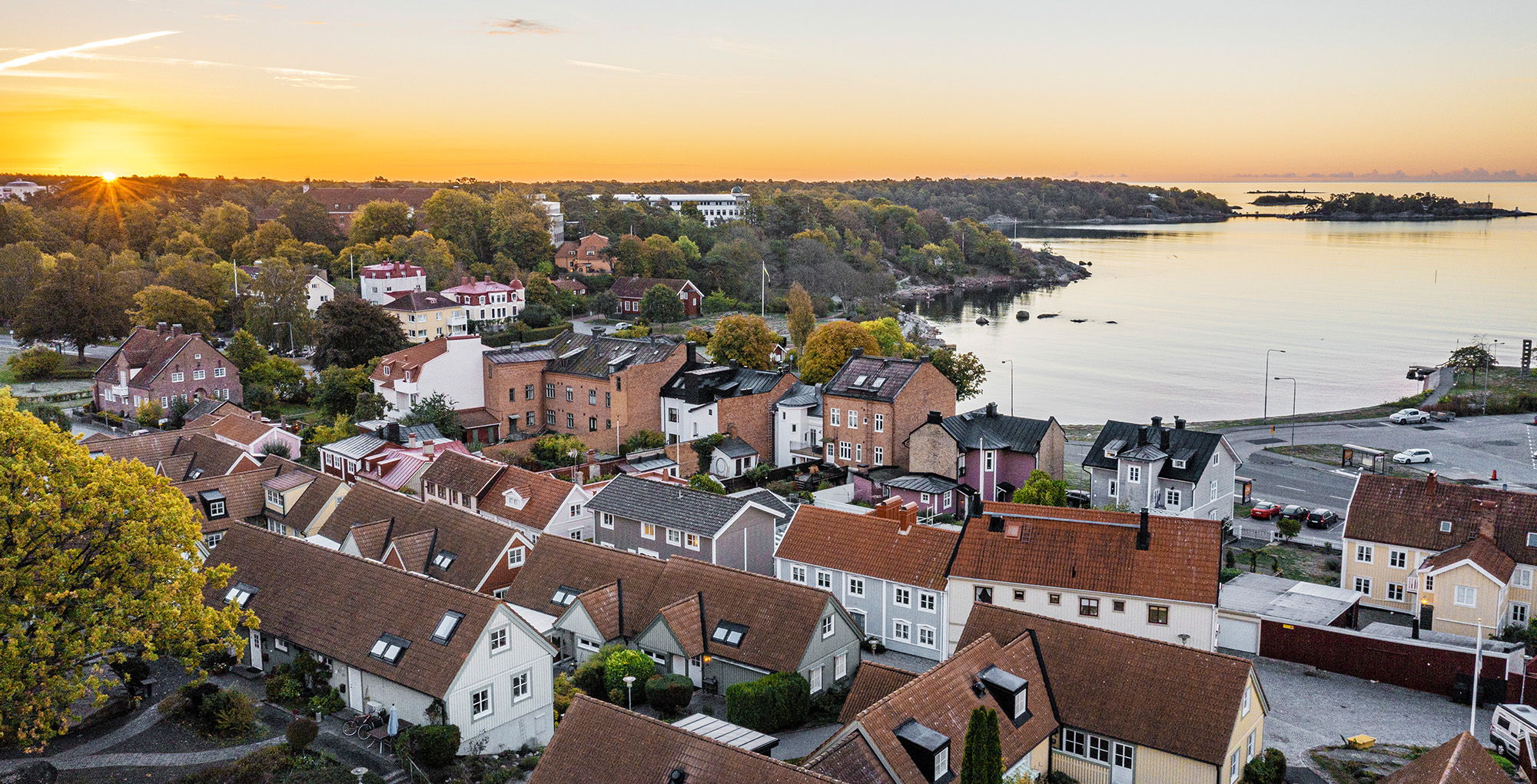 Bank, rådgivning och smarta tjänster för en hållbar ekonomi ...